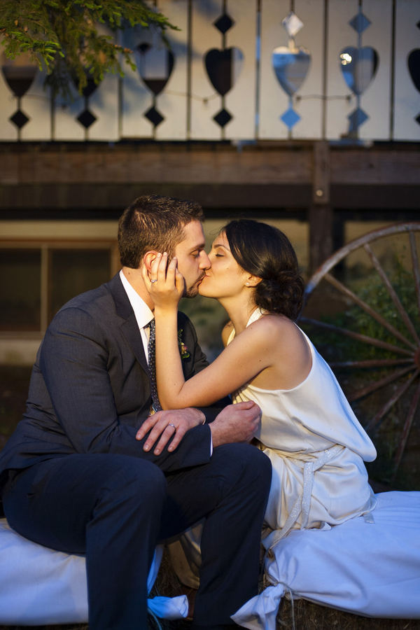 Couple Kissing Terrapin Restaurant